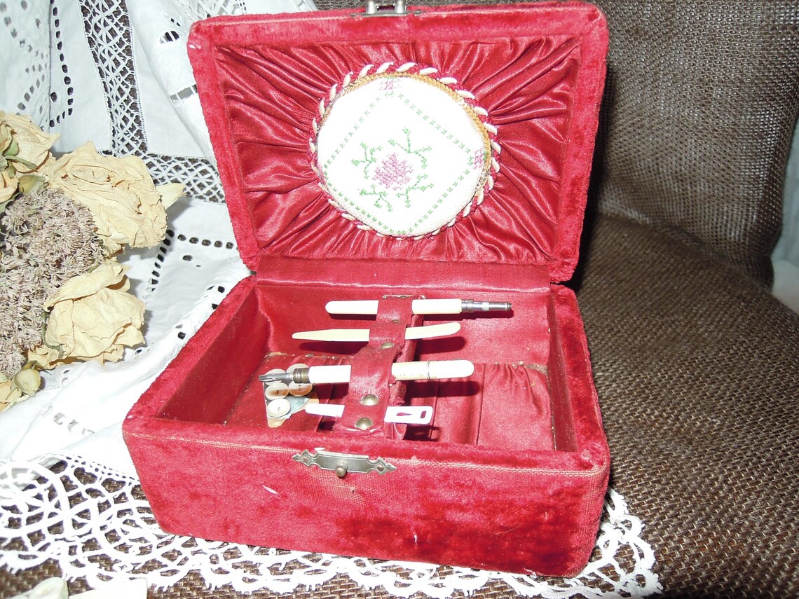 Victorian Sewing Box/antique Velvet Sewing Box/victorian Velvet Sewing ...
