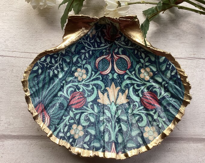 William Morris Persian Design. Shell Jewellery Dish. Gold Jewellery ...
