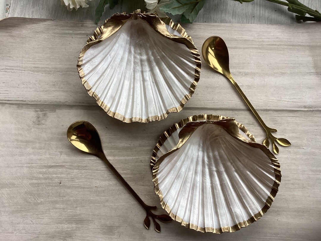 Gold Scallop Shell Salt and Pepper Dish. Pinch Pots With Spoons. - Etsy