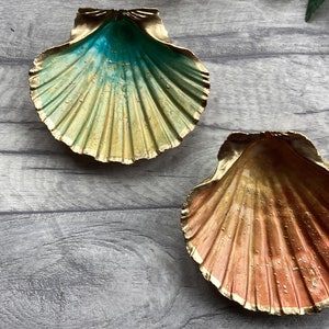 Multi Colours and Gold Scallop Shell Ornament. Gold Gilded Trinket Dish ...