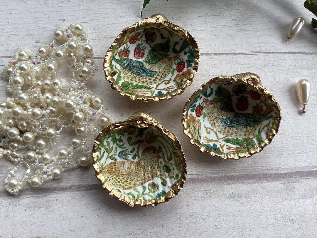 William Morris Strawberry Thief Design. Mini Shell Ring Dish. Gold ...