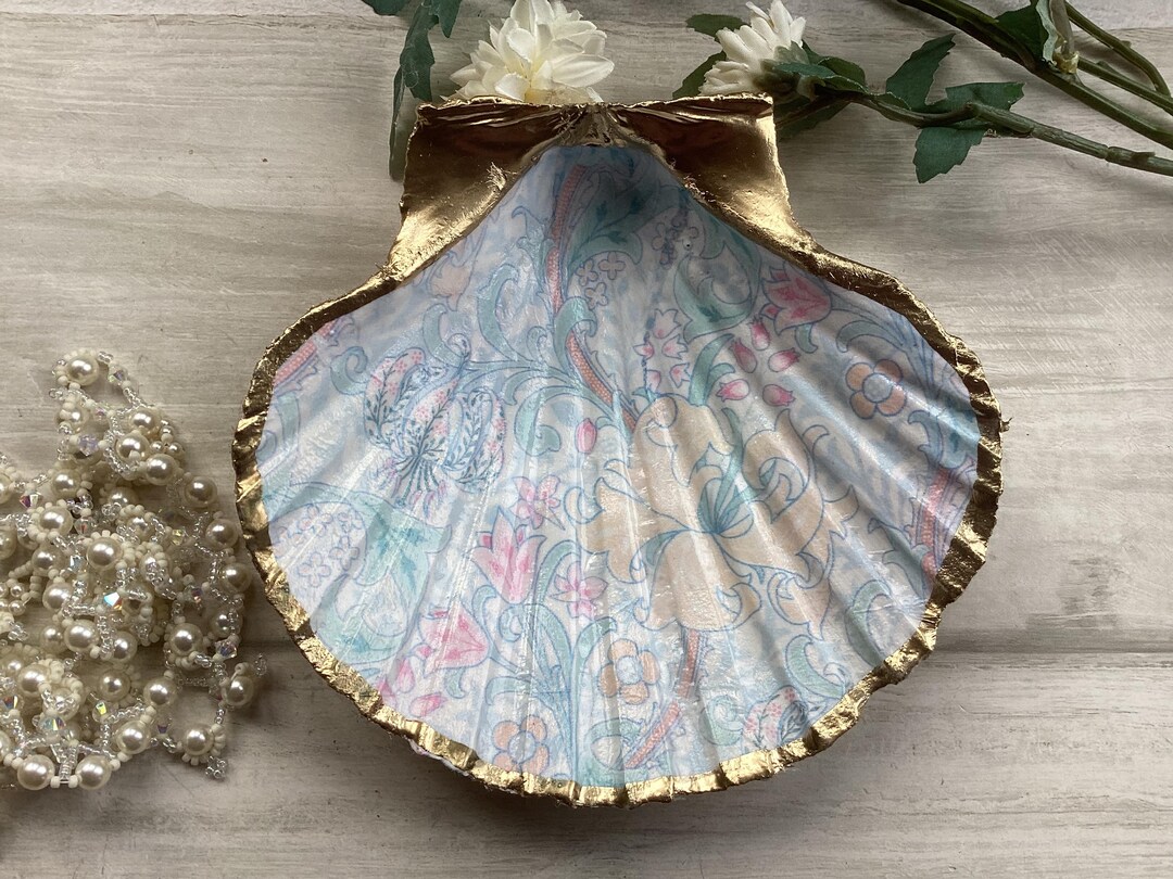 William Morris Golden Lily Design. Shell Jewellery Dish. Gold Jewellery ...