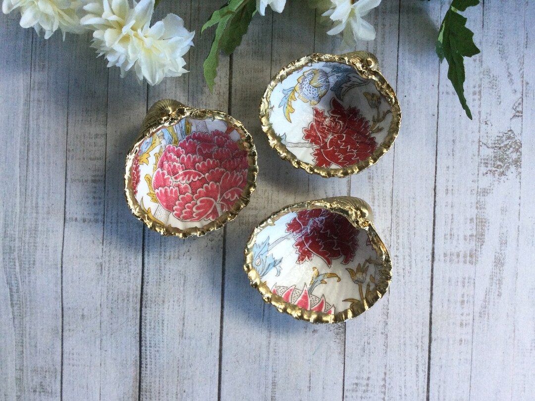 William Morris Shell Ring Dish: Gold Accent Painted Cockle Shell - Etsy