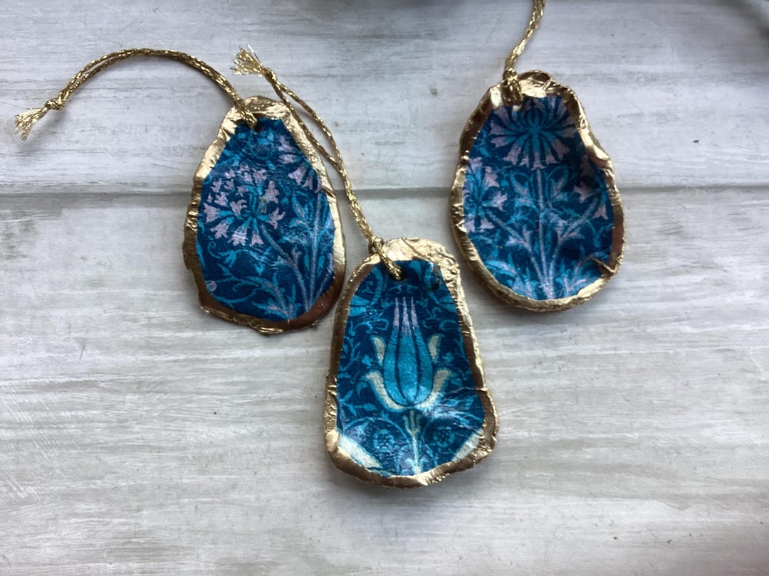 William Morris Oyster Shell Hanging Decorations. Gold Hanging Shells ...
