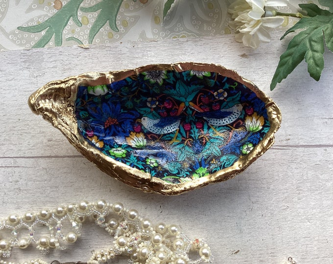 XL William Morris Strawberry Thief Design Ornament Oyster Shell. Gold ...