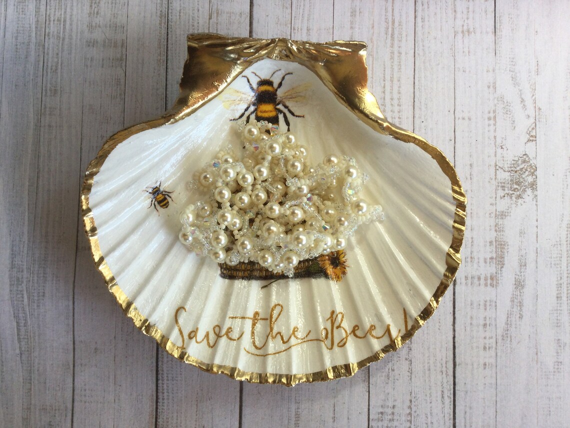 Bee shell jewellery dish. Gold leaf Jewellery dish. Bee happy. | Etsy