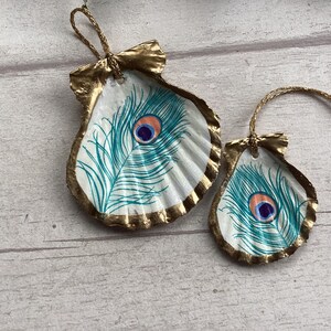 Five Peacock Feather Design Hanging Shells. Gold Scallop Shell ...