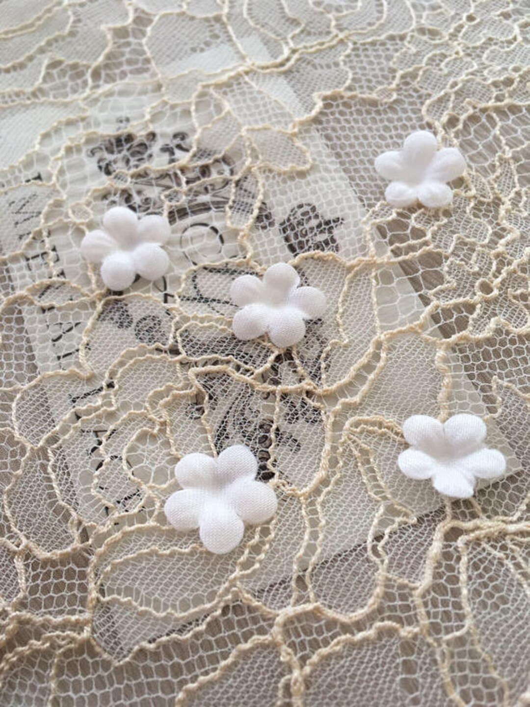 5pcs White Bridal Fabric Flowers, Bridal Fabric, Flowers, Hair Pins ...