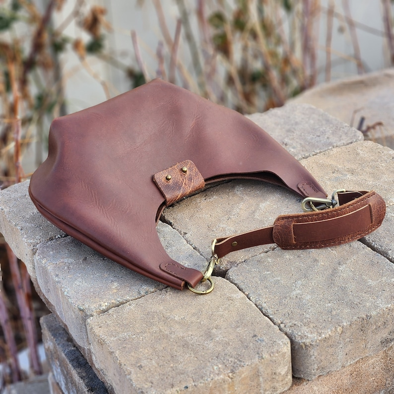 Leather Hobo Tote Pattern - 2 Versions - DIY Leather Slouch Purse ...