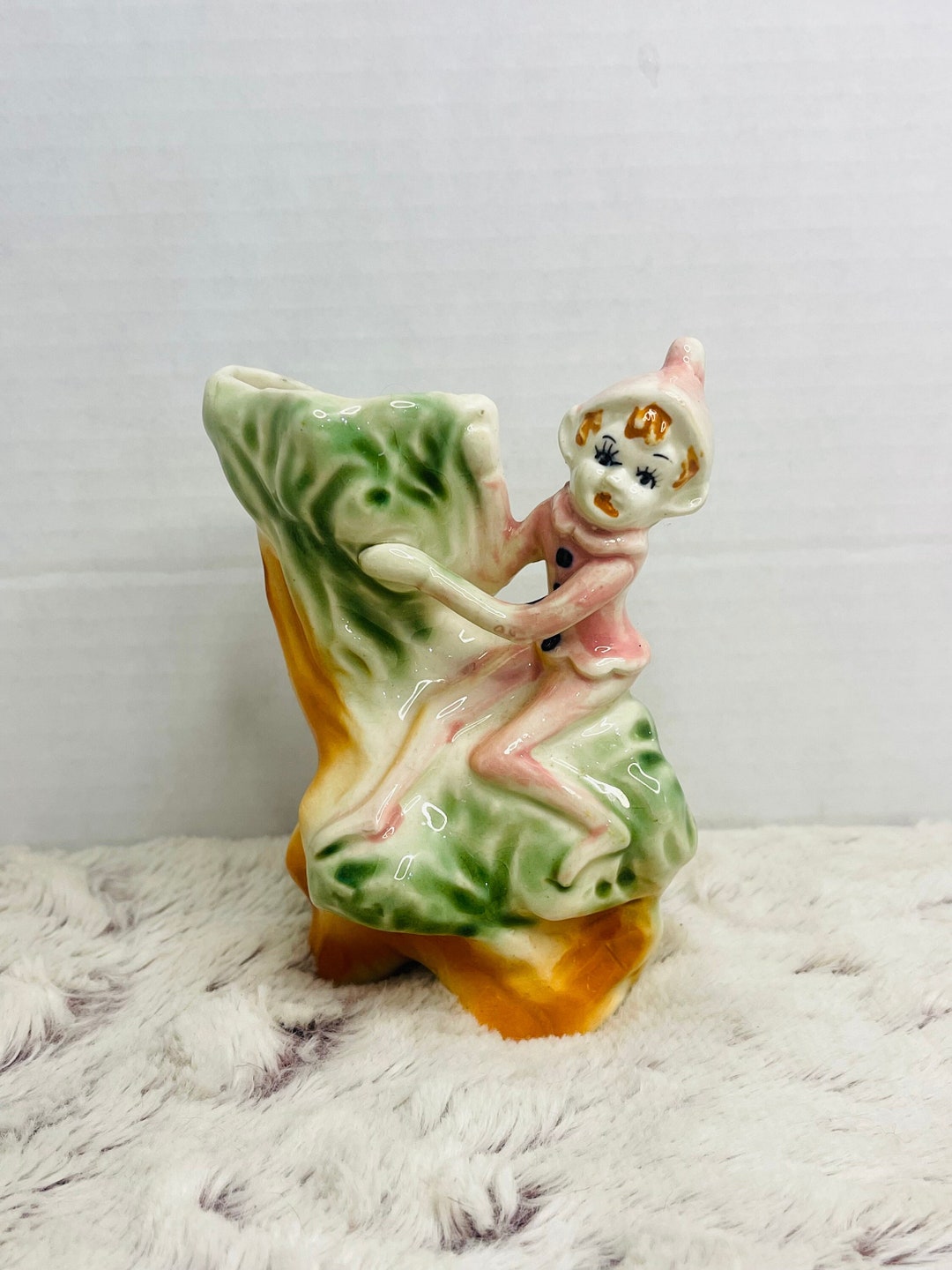 Kitschy Pink Green Elf Pixie Gnome Fairy on Tree Stump Floral Bud Vase ...
