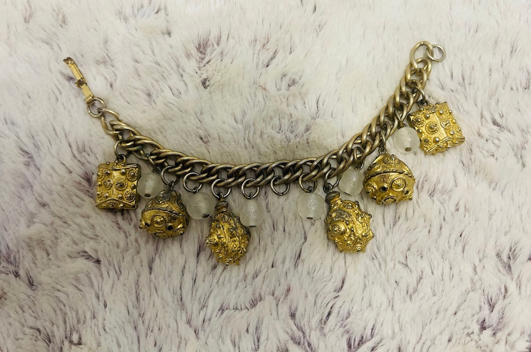 Vintage Victorian Style Charm Bracelet: Gold Tone Sphere Charms, 8 Inch ...