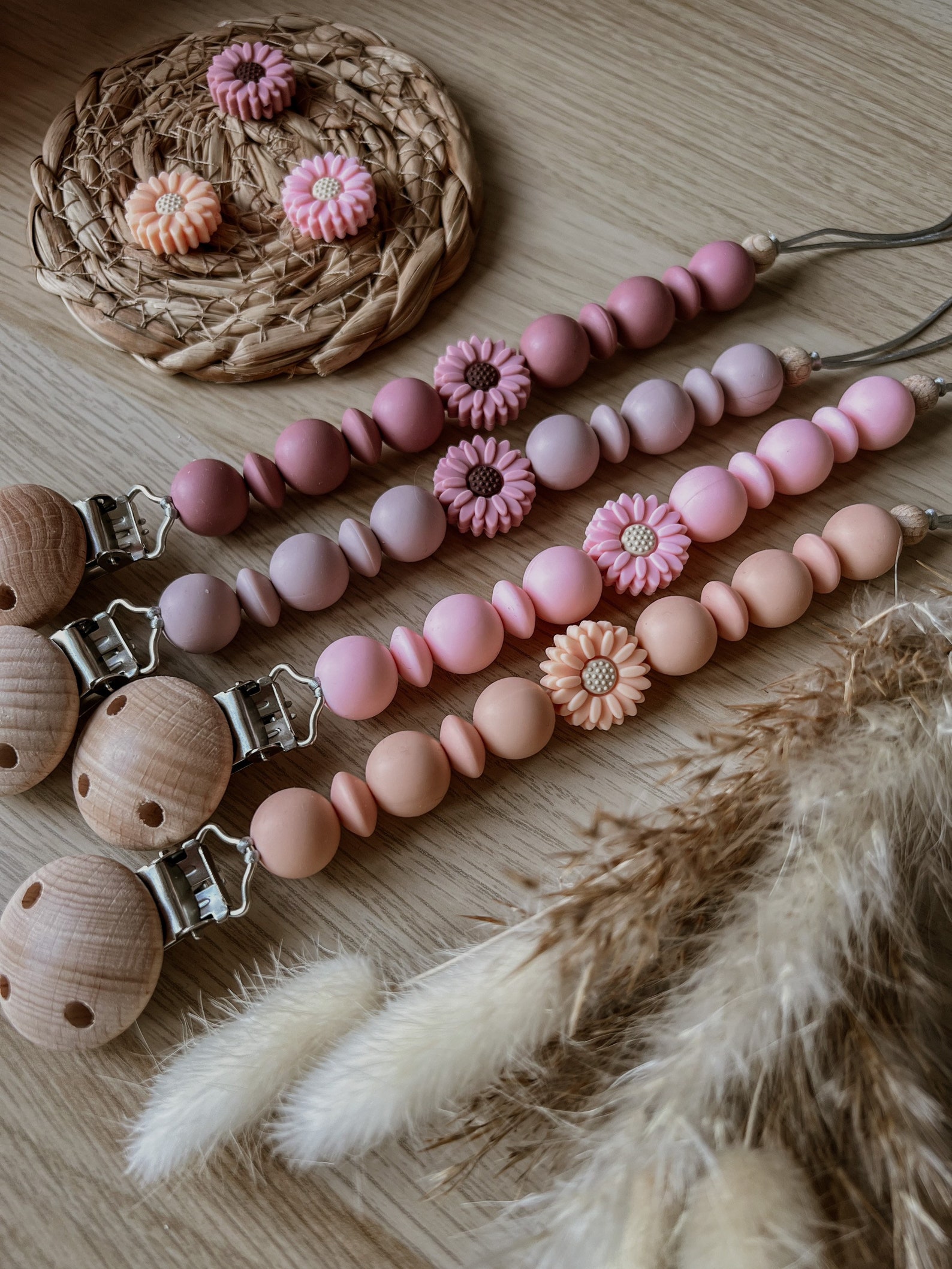 DAISY Dummy Clip,dummy Chain , Dummy Holder , Pacifier Clip , Wooden ...