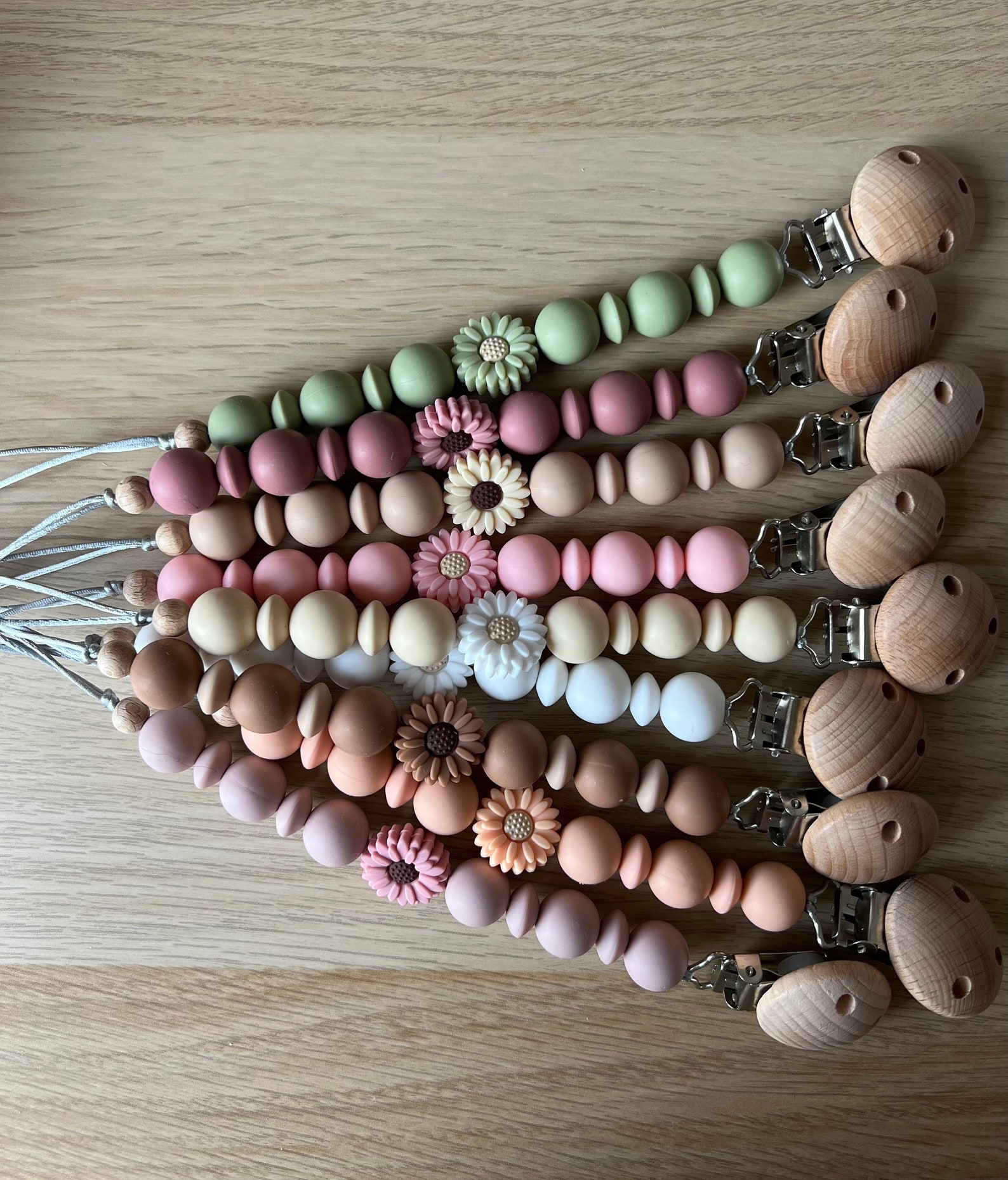 DAISY Dummy Clip,dummy Chain , Dummy Holder , Pacifier Clip , Wooden ...