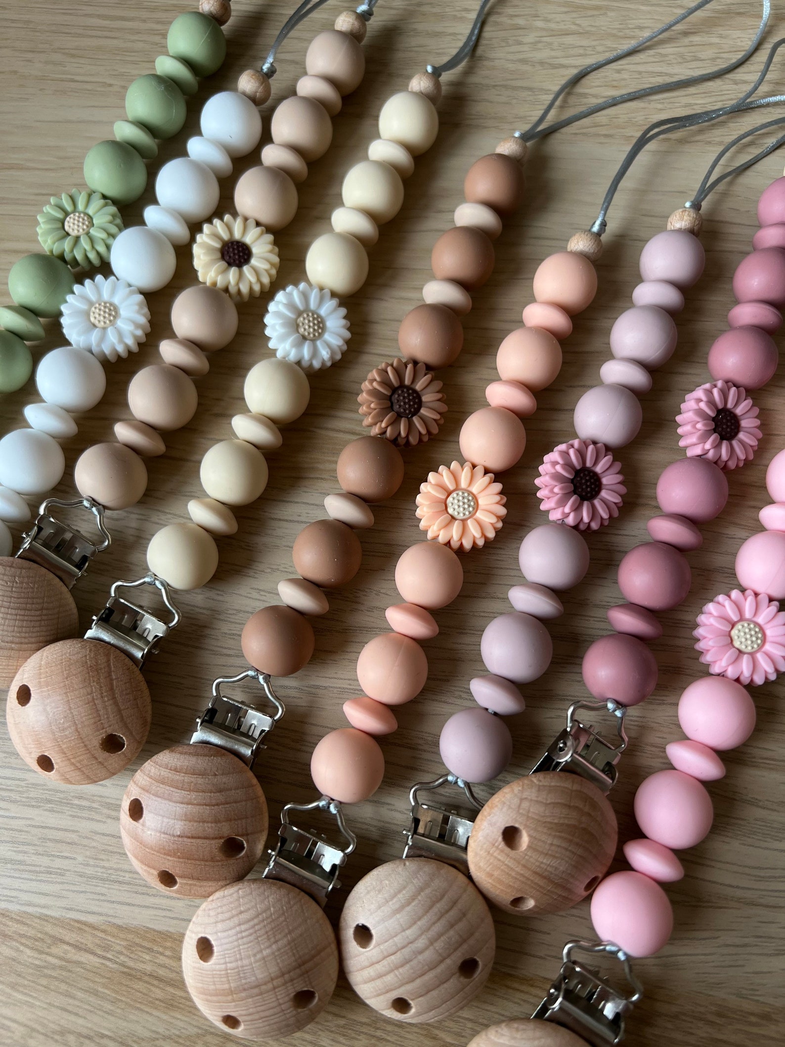 DAISY Dummy Clip,dummy Chain , Dummy Holder , Pacifier Clip , Wooden ...