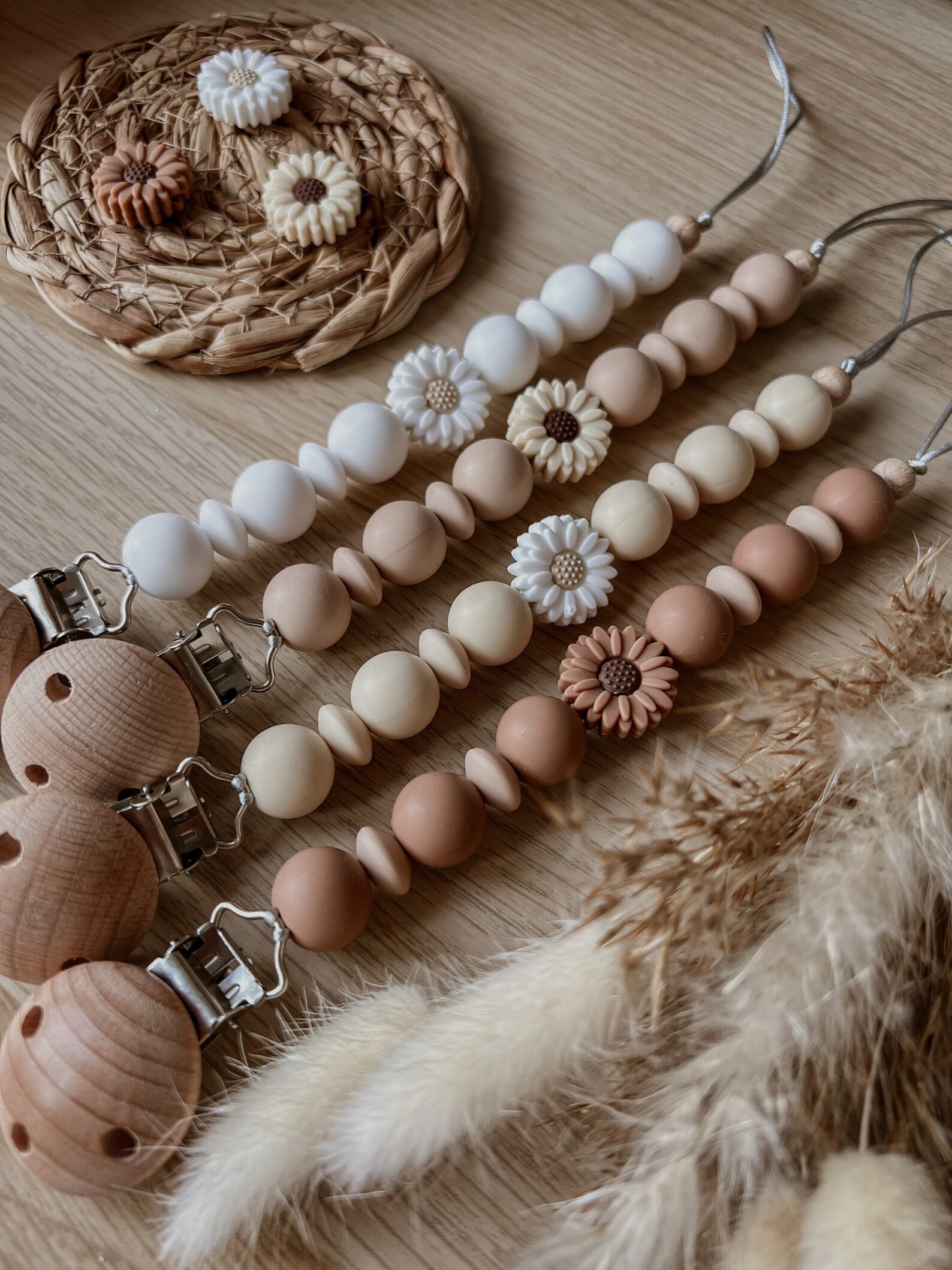 DAISY Dummy Clip,dummy Chain , Dummy Holder , Pacifier Clip , Wooden ...