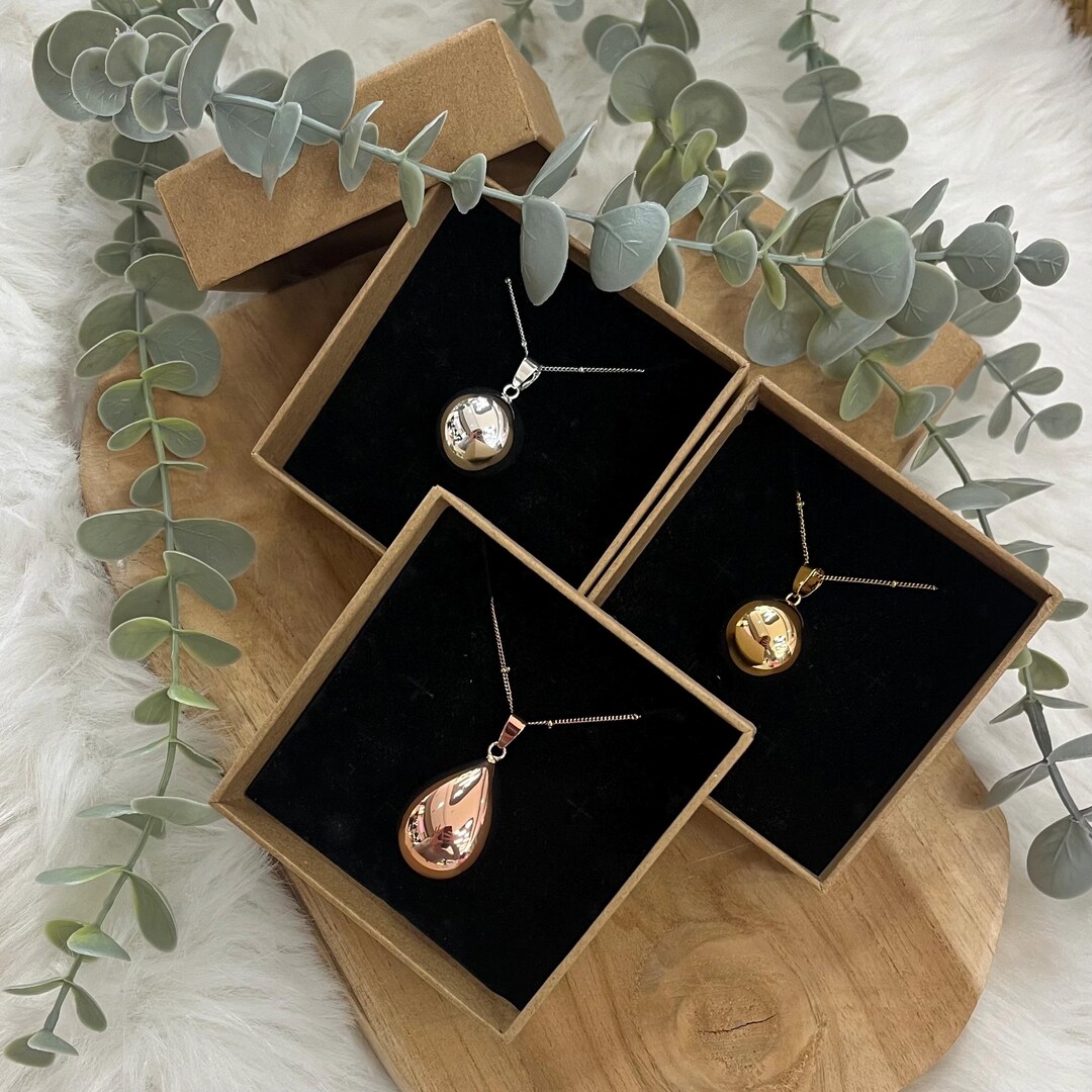Personalized Pregnancy Bola – Pregnant Necklace With Engraved Medallion ...