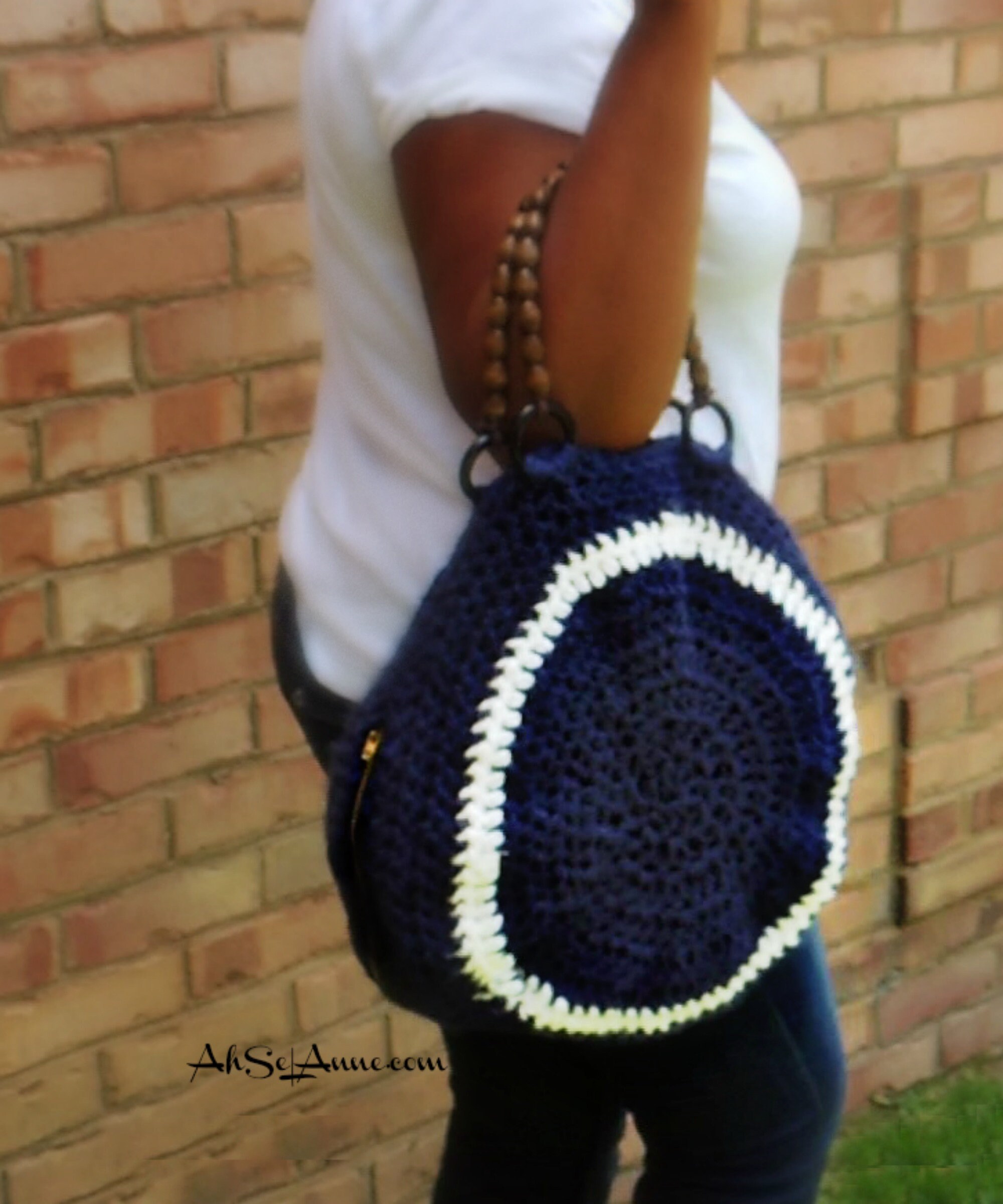 Round Crochet Bag| Circular Crochet Bag With Wooden Handles| Round ...