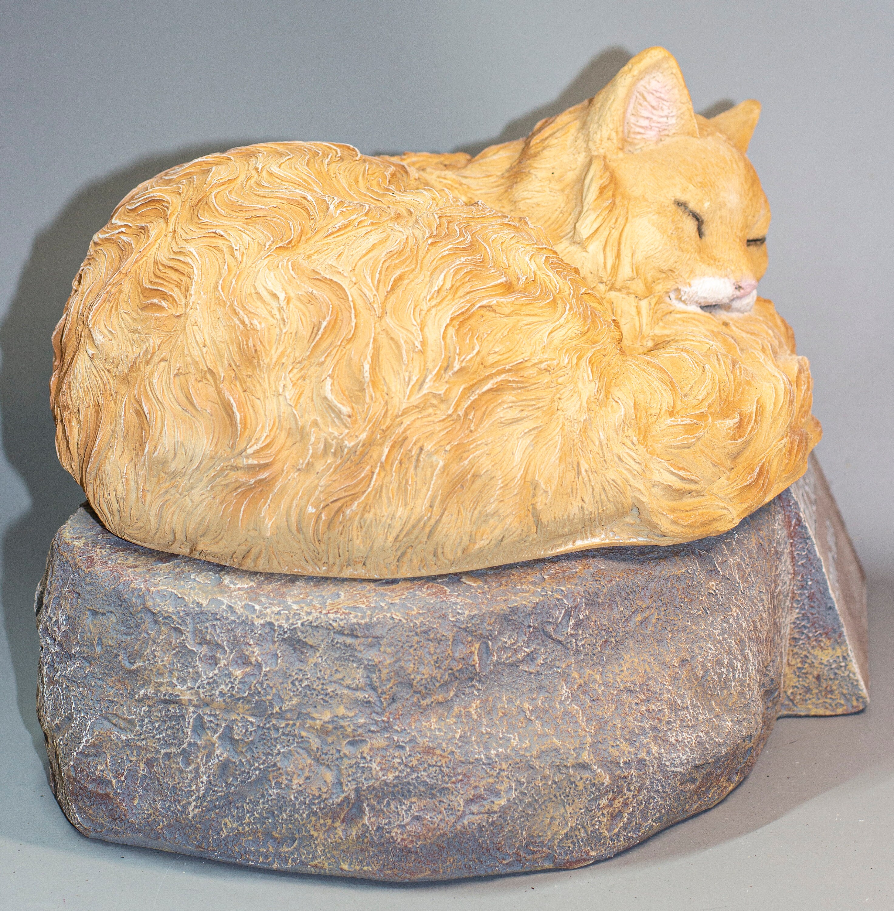 Unique Fluffy Cat Urn *cremation Statue Longhaired Pet Ashes Holder ...