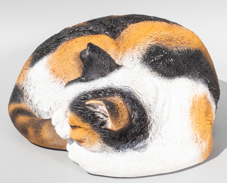 Calico Cat Urn sleeping Cat Memorial Urn Ashes cremation Pet - Etsy Canada