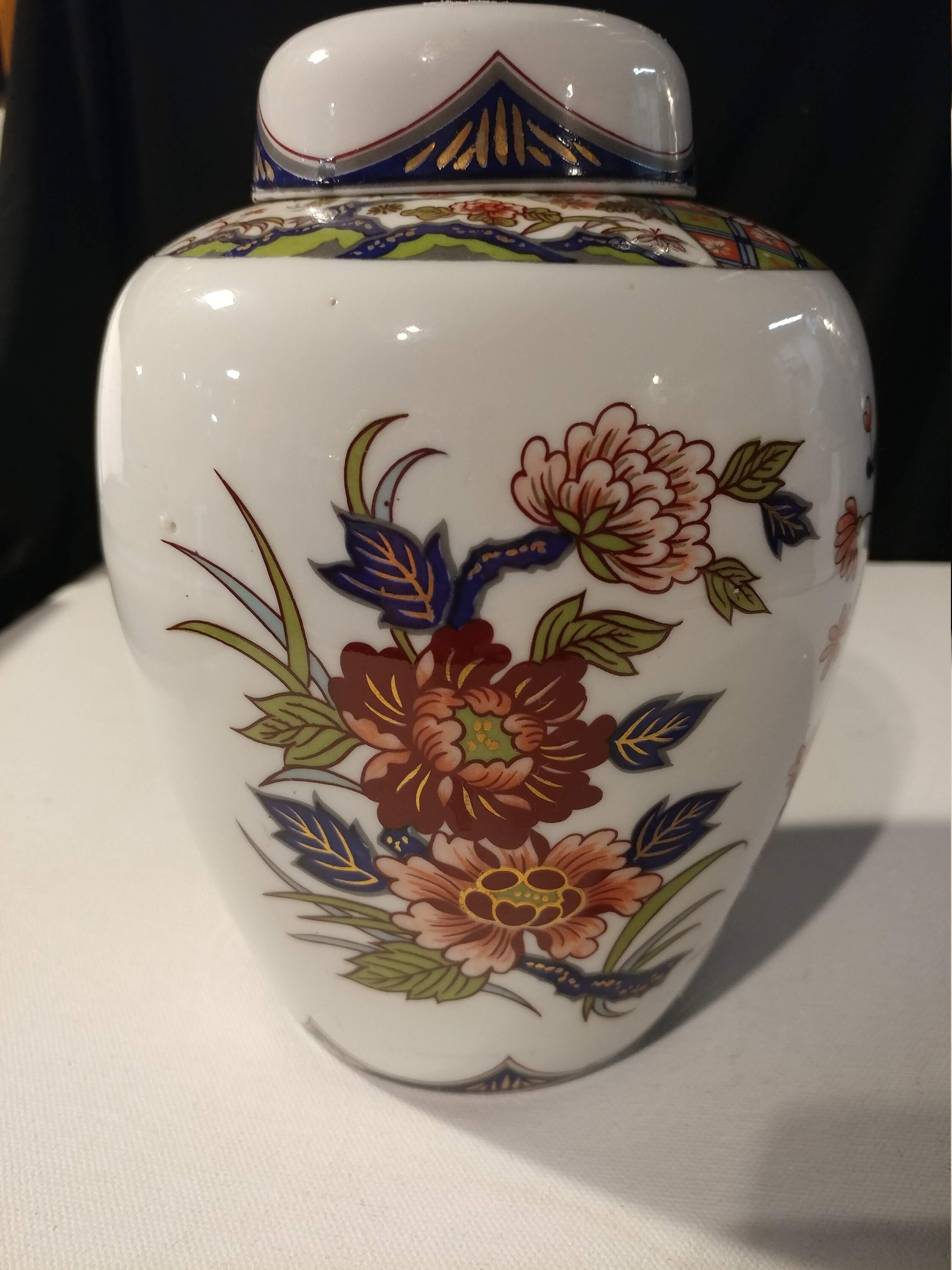 Vintage Ardco Fine Quality Dallas Porcelain Ginger Jar. White Glaze ...