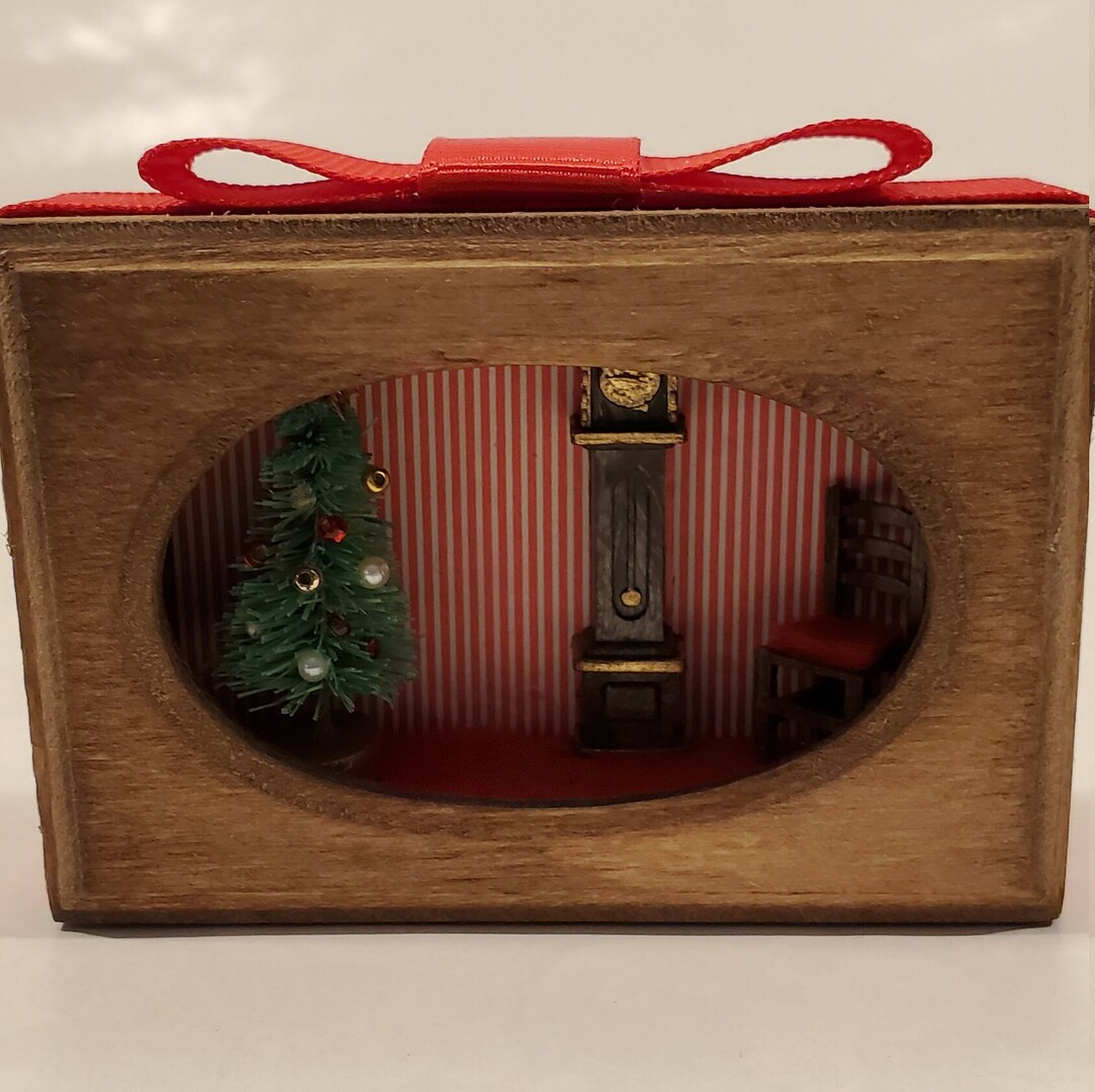 Miniature Christmas Decoration Gift Box, Quarter Scale Christmas Minis ...