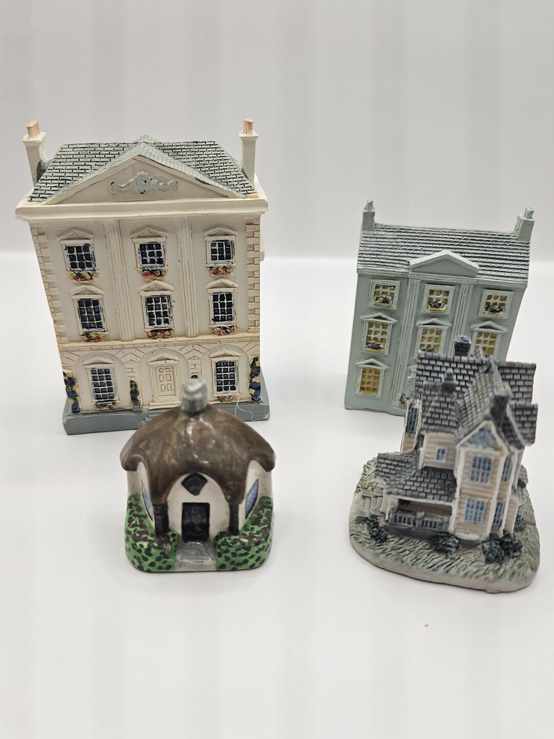 Dollhouses Miniature 1:144 Scale 4 Different Resin Houses - Etsy