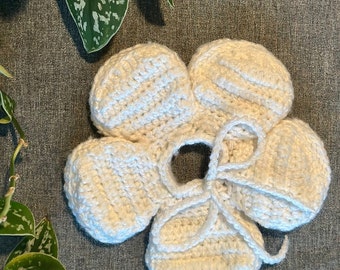 Sandy Flower Scrunchie Crochet Pattern - Etsy