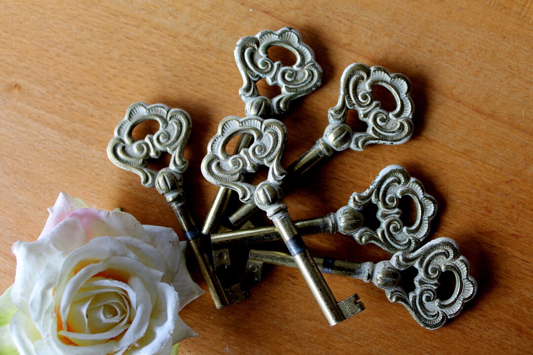 6 Old Furniture Keys, Keys, Brass With Whitewashed Head, Baroque Keys ...