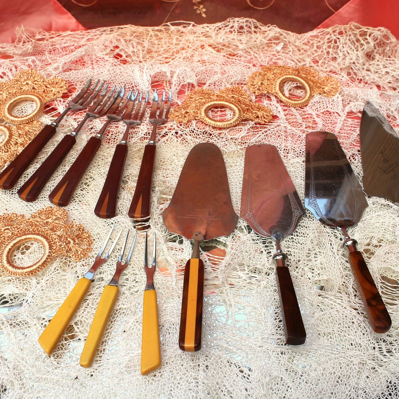 Bakelite Cake Cutter - Etsy