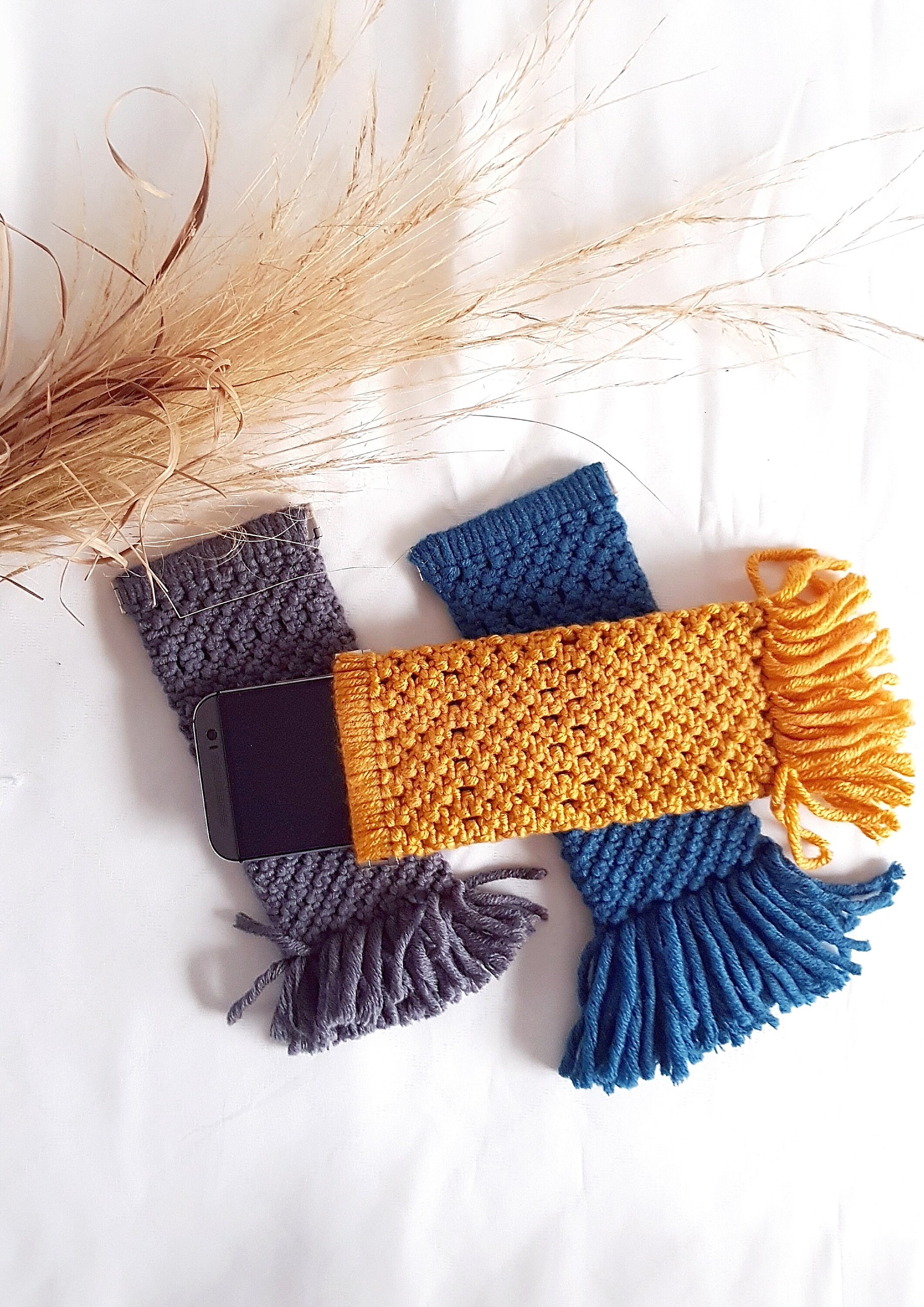 Macramé phone holderHandmade Boho Phone CaseSunglasses | Etsy