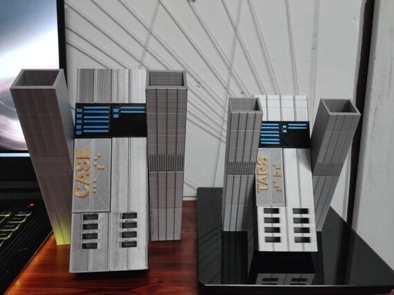 Interstellar Tars Figure