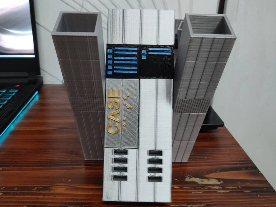 Interstellar Tars Figure