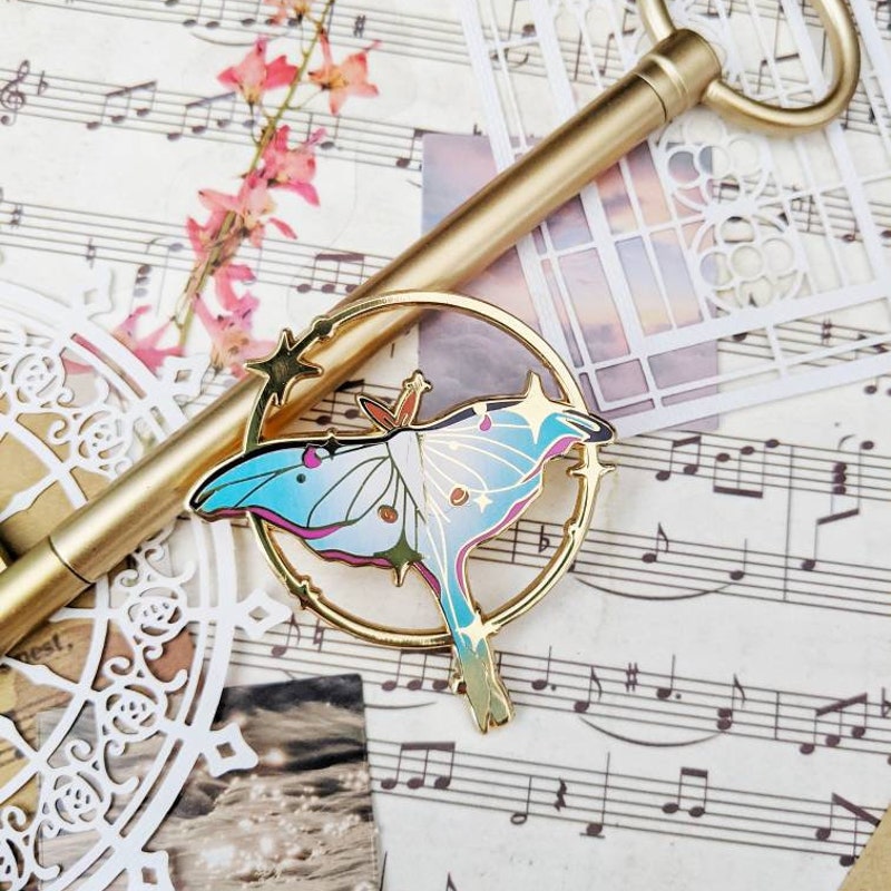 Luna Moth Pin - Etsy