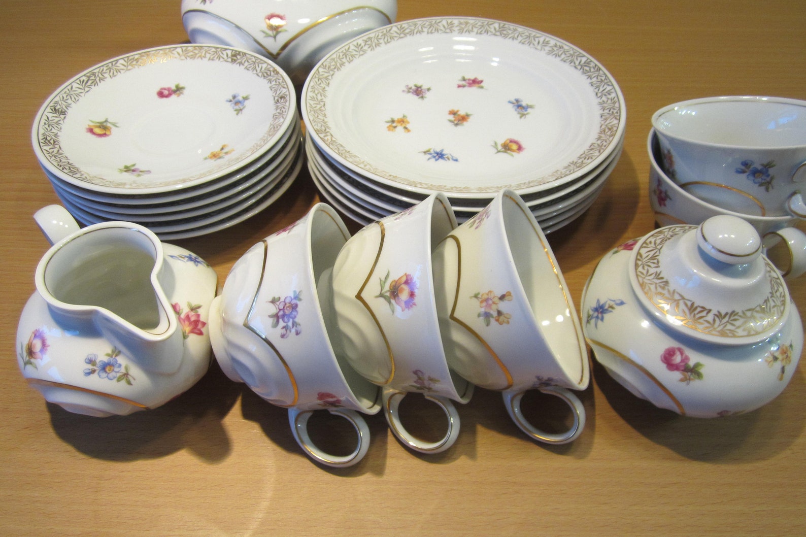 Vintage 21-teiliges Kaffeeservice WEIMAR Porzellan 70er Jahre DDR Streublümchen Made in GDR Nr ...