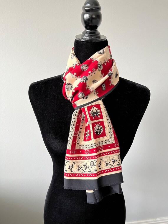 Vintage red oblong - Gem