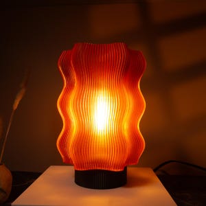REEF - AMBER Table Lamp, Retro Minimal Design, Housewarming Decor Gift ...