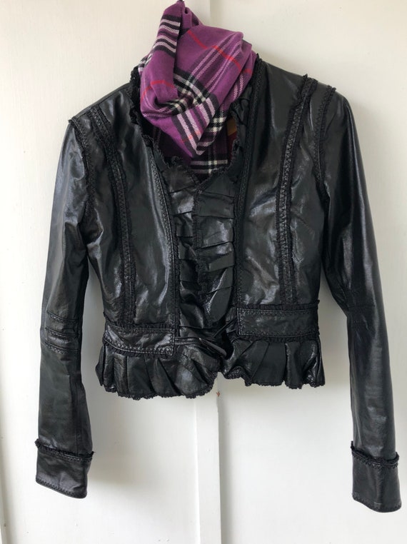 vintage leather ruffle - Gem
