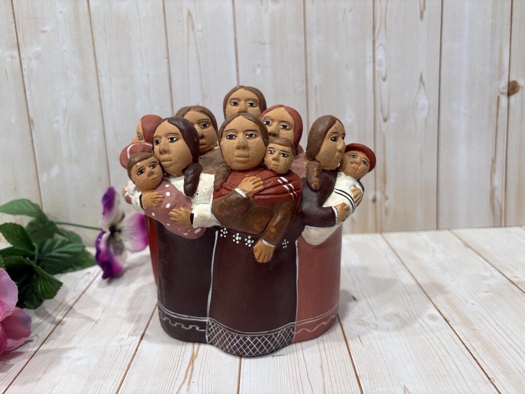 Peruvian Red Clay Terra Cotta Folk Art 13 Women Figurines With Babies ...