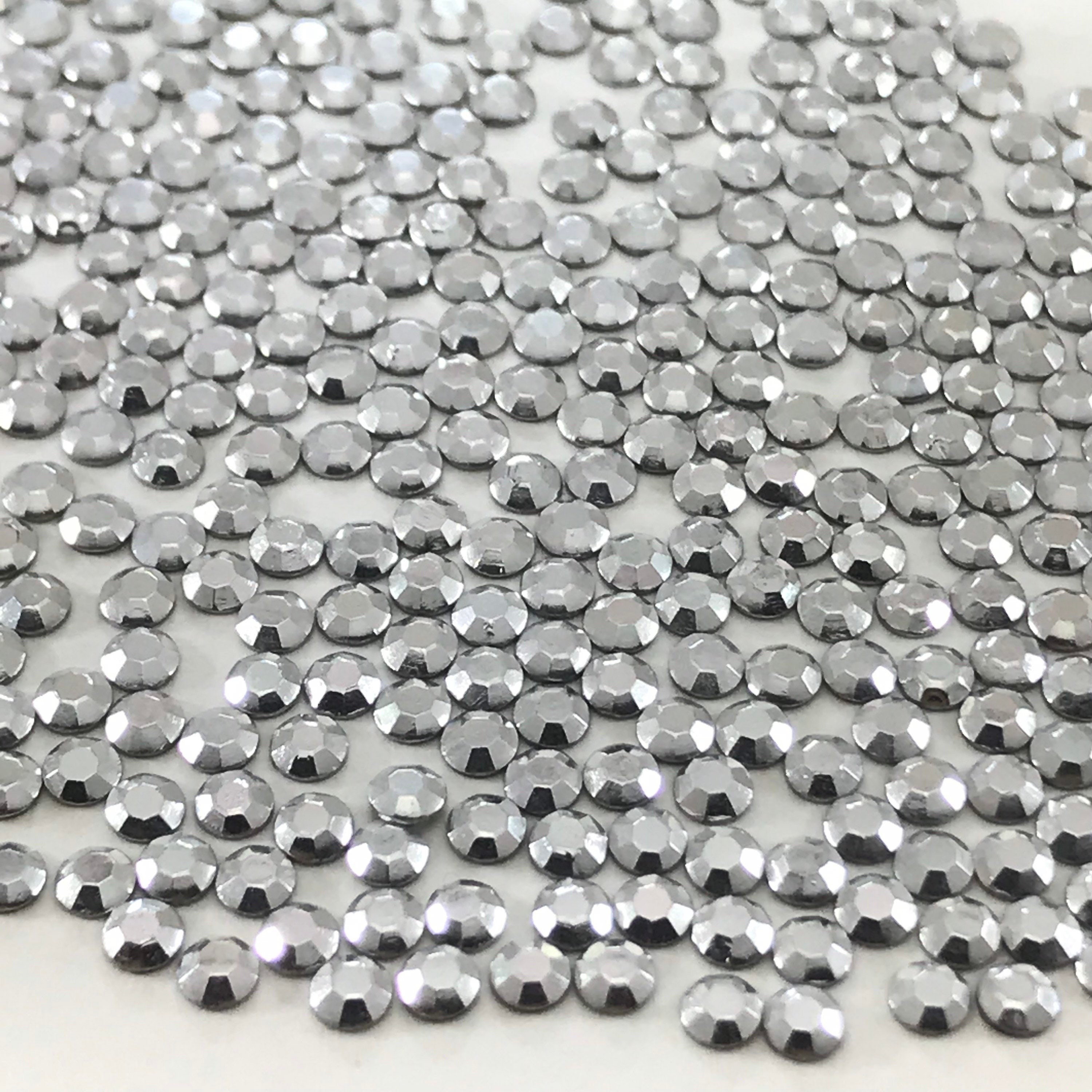 Silver Hotfix Rhinestuds / Avaiable Sizes 2mm, 3mm, 4mm, 5mm, 6mm / Add ...