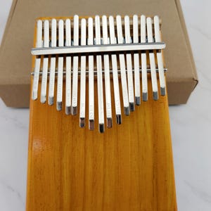 Engraved Wood Kalimba, Single Color Flatboard Wooden 17 Keys Kalimba ...
