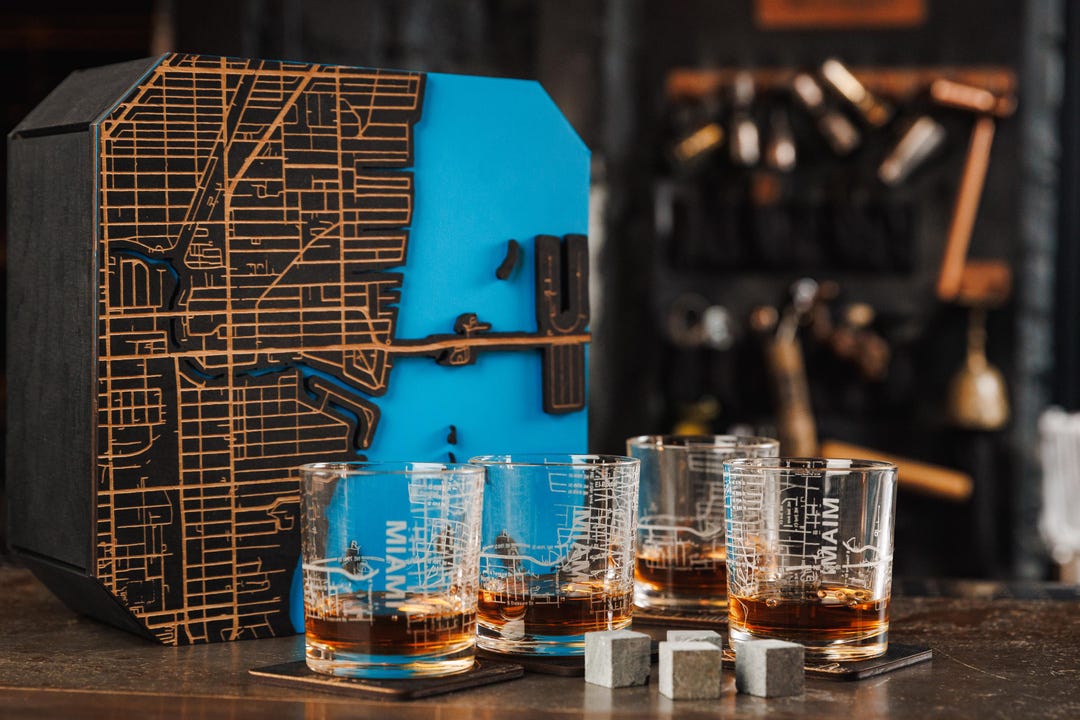 Etched City Map Whiskey Glass Set: Personalized Bourbon Gift With ...