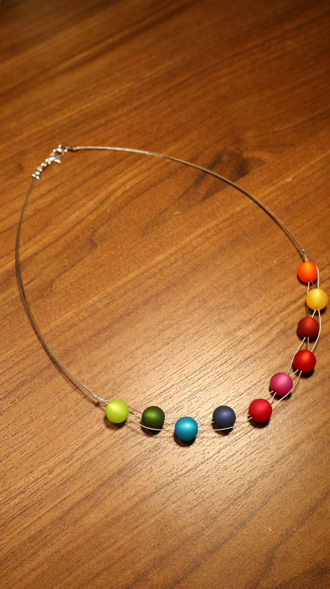 Perlenkette Regenbogen Polariskette grün blau gelb rot lila Halskette ...