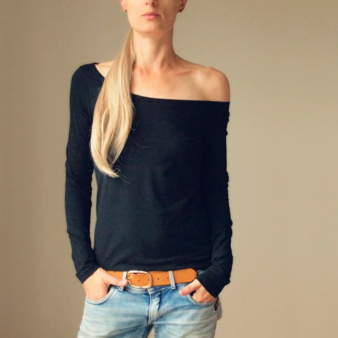 Off the Shoulder Tee Cat Tshirt Cosy Tshirt Oversize Tshirt Offshoulder ...