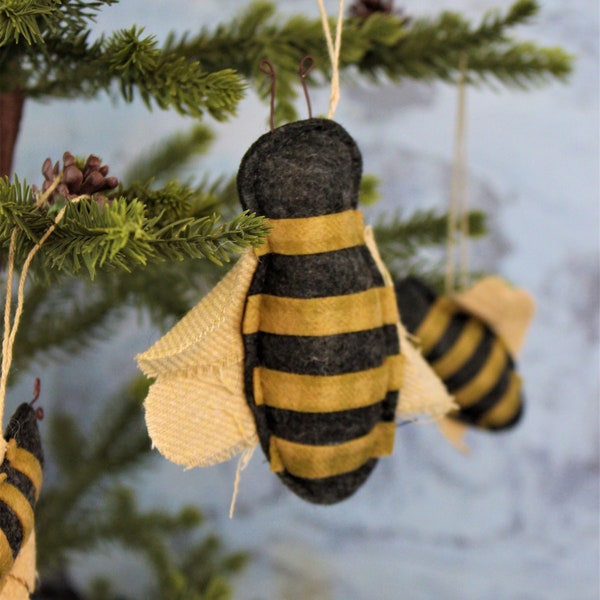 Primitive Bee - Etsy