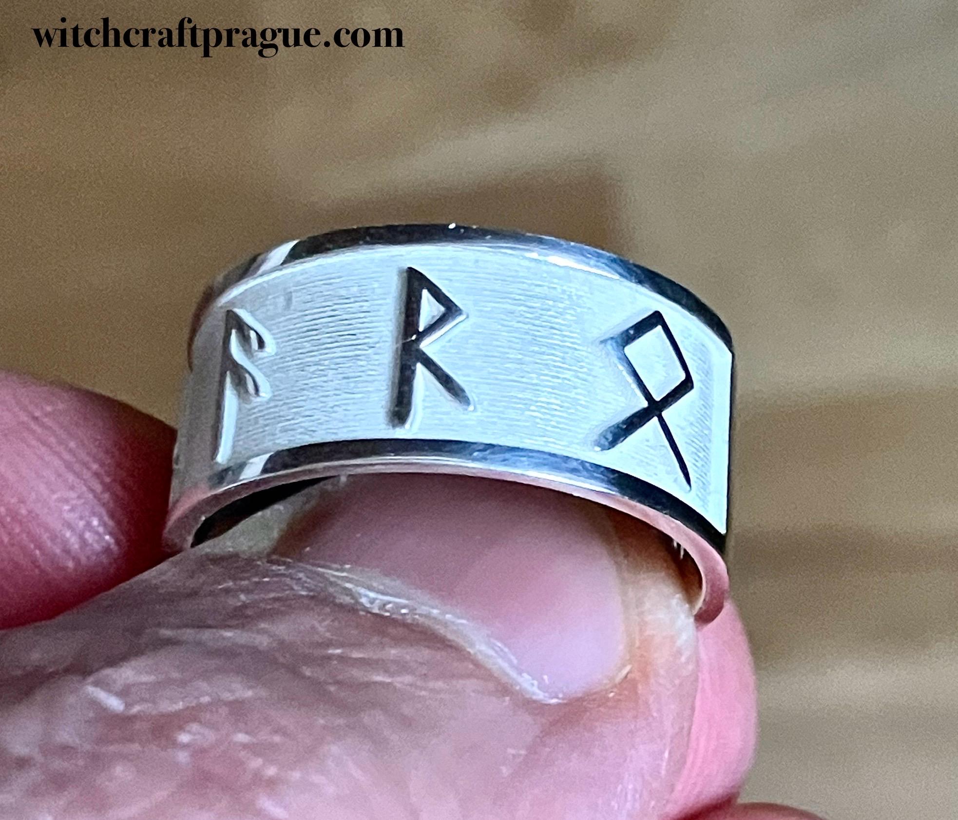 Celtic Dark Magic Ring Rune Witchcraft Druids Amulet Wicca Talisman ...