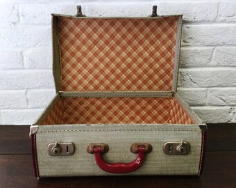 Vintage suitcase | Etsy