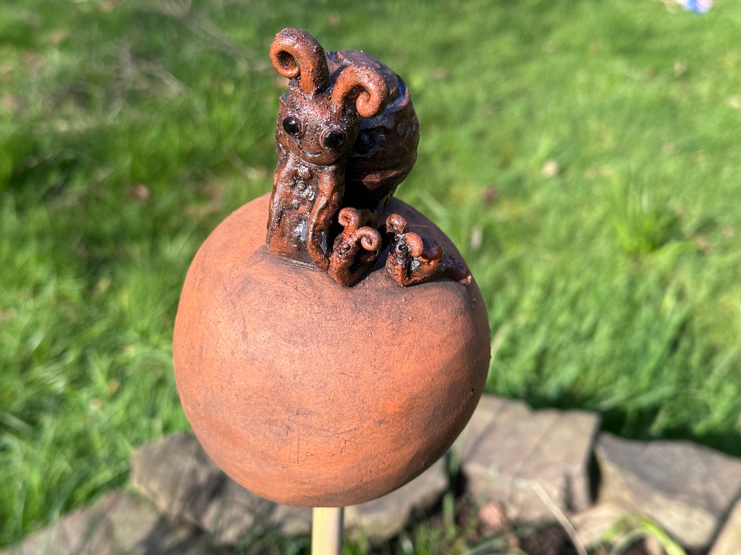 Snail Mommy With Babies on a Ball, Unique Ceramic - Etsy