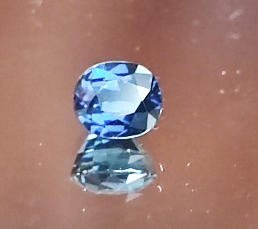 1 Ceylon Sapphire, Eye-clean, Oval, Faceted, 0.74 Ct, 3.5 X 4.3 X 4.9 ...