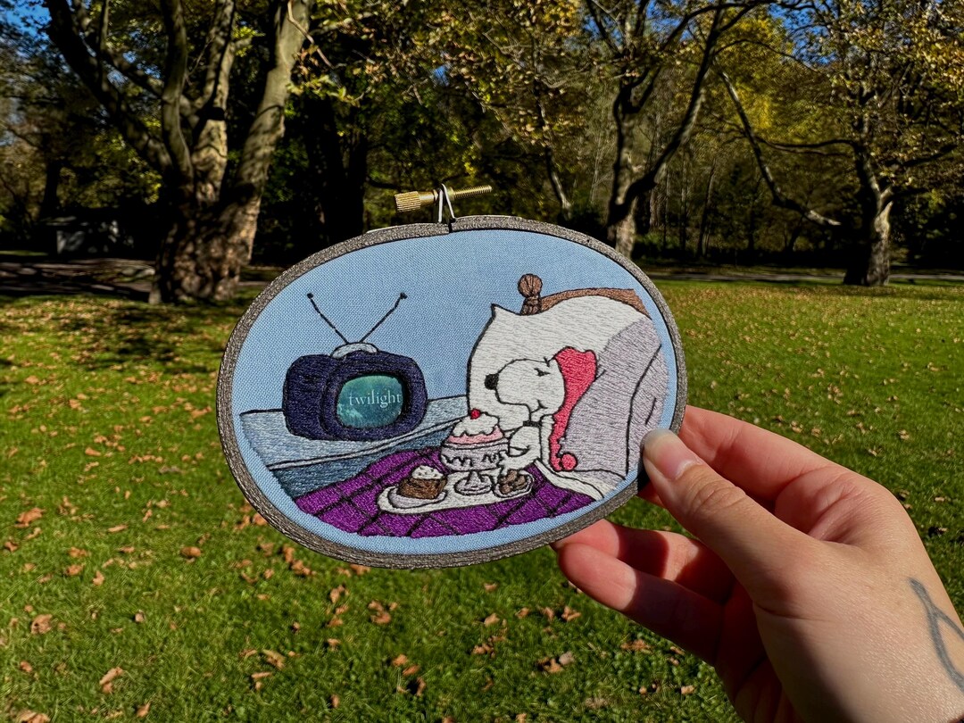 Snoopy X Twilight Embroidery - Etsy
