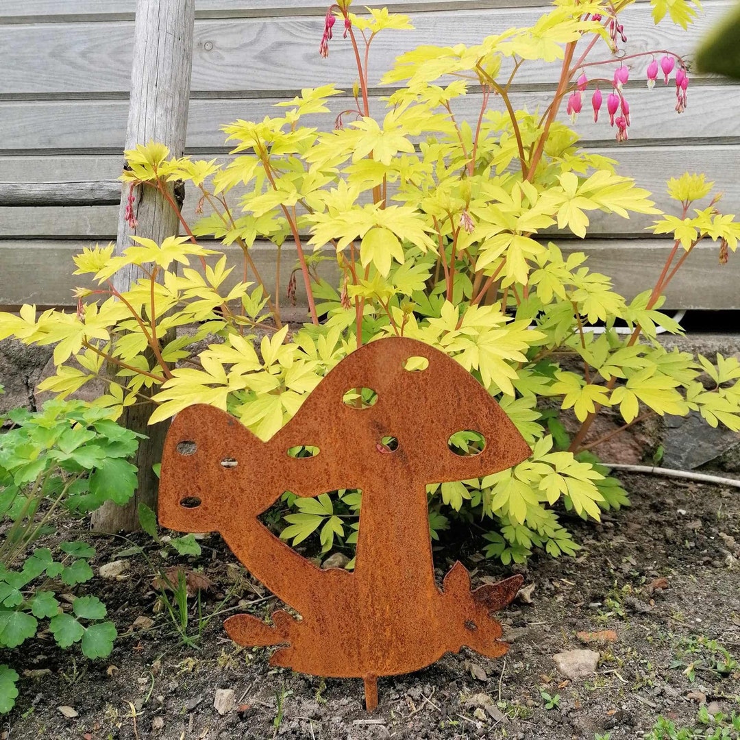 Metal Toadstool Garden Stake, Metal Mushroom Garden Art, Rusty Mushroom ...